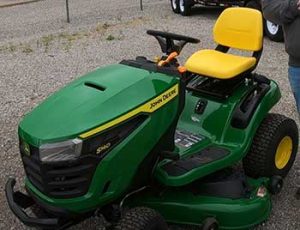 John Deere S140 Lawn Tractor Reviews: Is It Worth It?